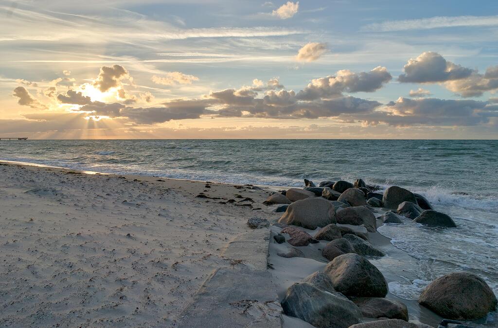 Sunset at the beach - Play Raw - discuss.pixls.us