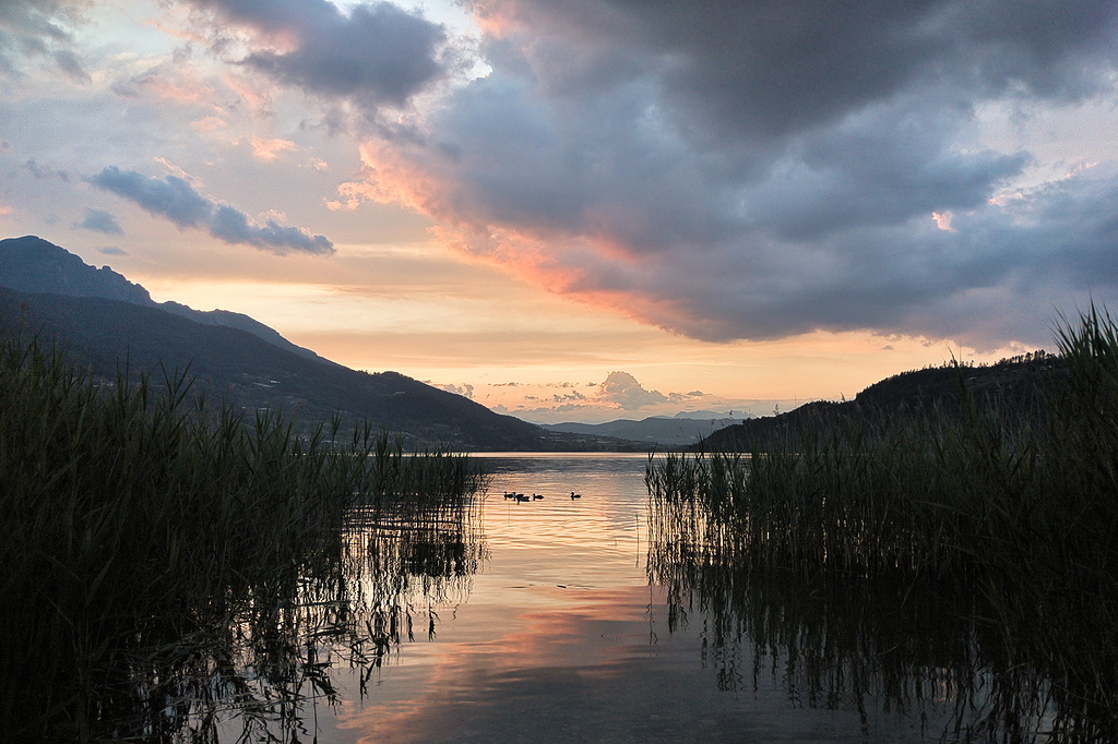 yet another sunset over the lake... - Page 2 - Play Raw - discuss.pixls.us