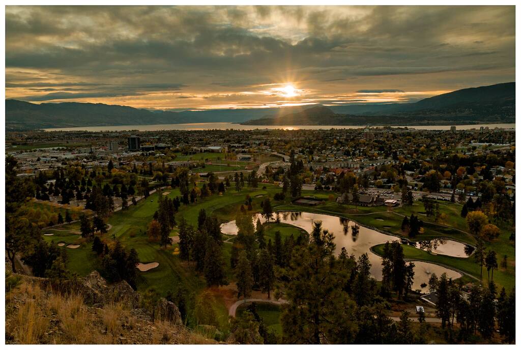 Hometown Sunset to Play With - Play Raw - discuss.pixls.us